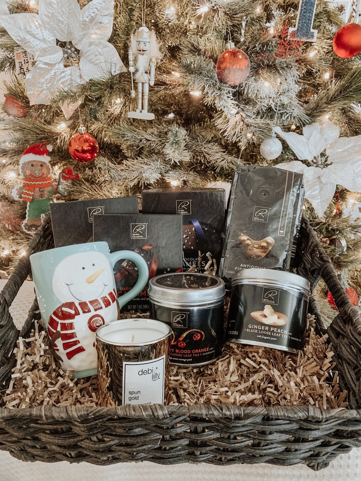 Making the perfect holiday gift basket with Signature Reserve.